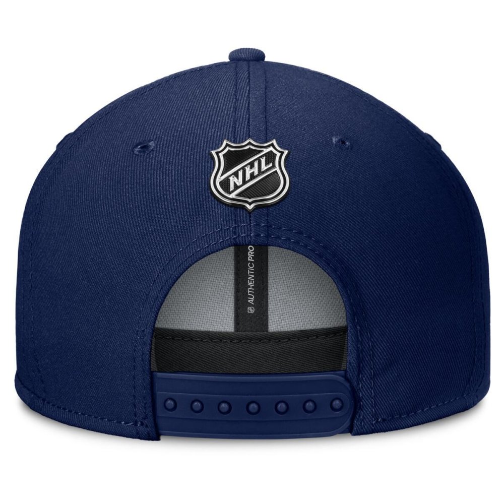 Montreal Canadiens - 2026 Authentic Pro Rink Snapback NHL Cap :: FansMania